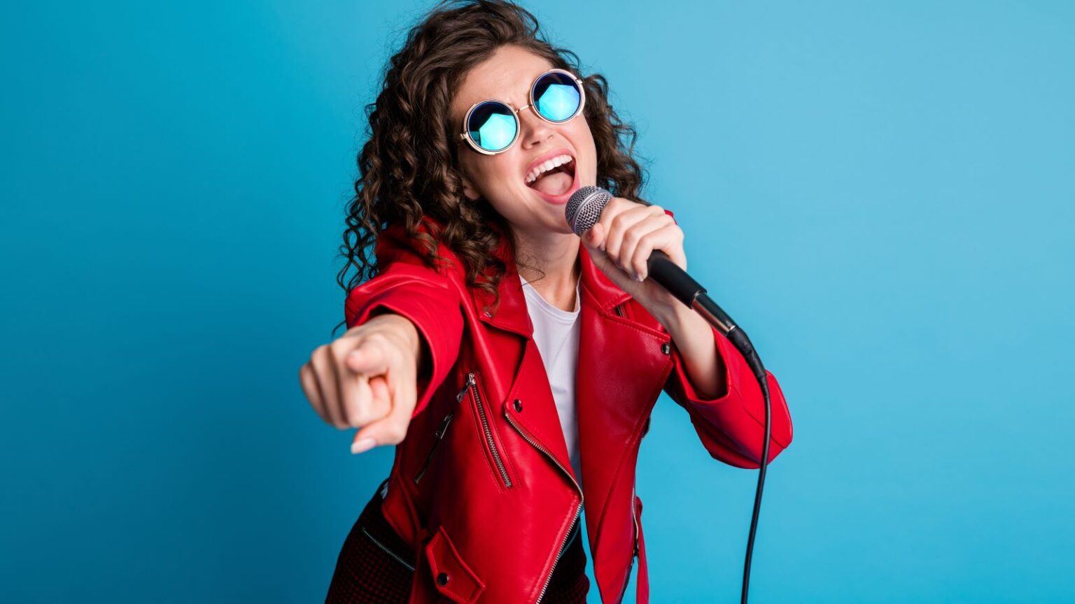 Tipsaholic | Unforgettable Remakes: 10 Covers That Ruled the Music Scene!