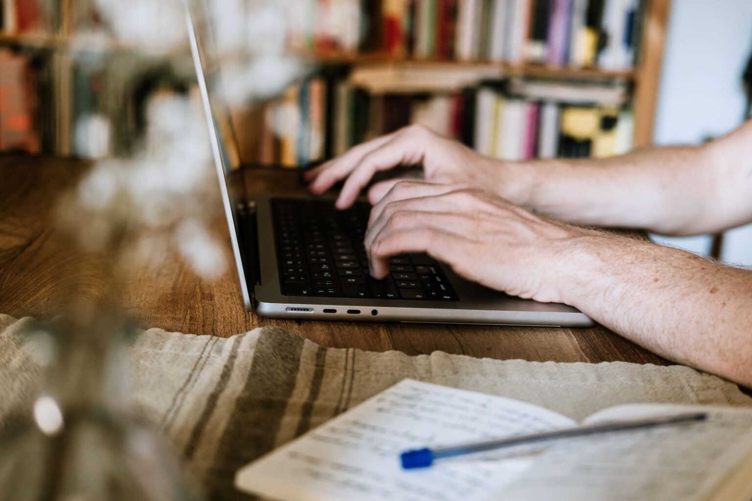 Tipsaholic | Revive, Reuse, Recycle: 10 Cool Ideas for Your Old Laptop ...